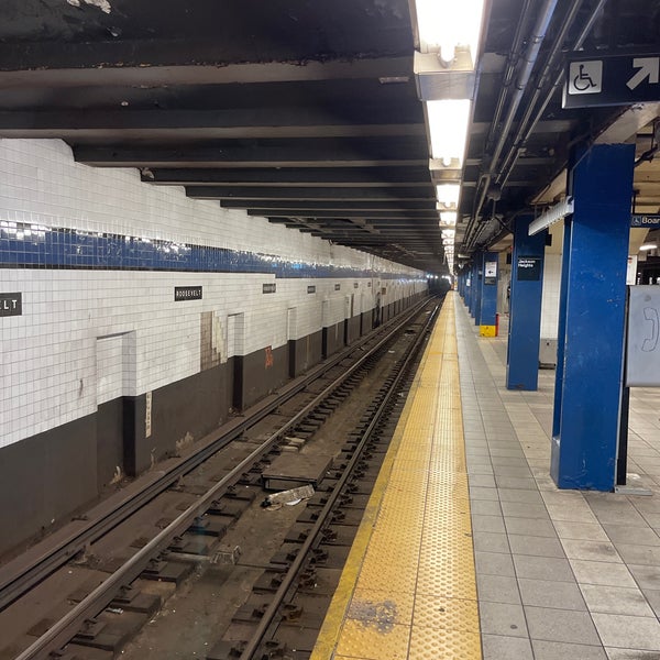 Photos at MTA Subway - 74th St/Roosevelt Ave/Jackson Hts (7/E/F/M/R ...