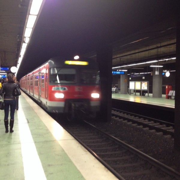 Gleis 1 - Platform in Frankfurt am Main