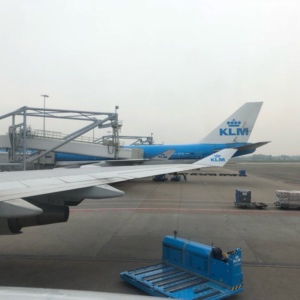 Photos at Gate E18 - Airport Gate