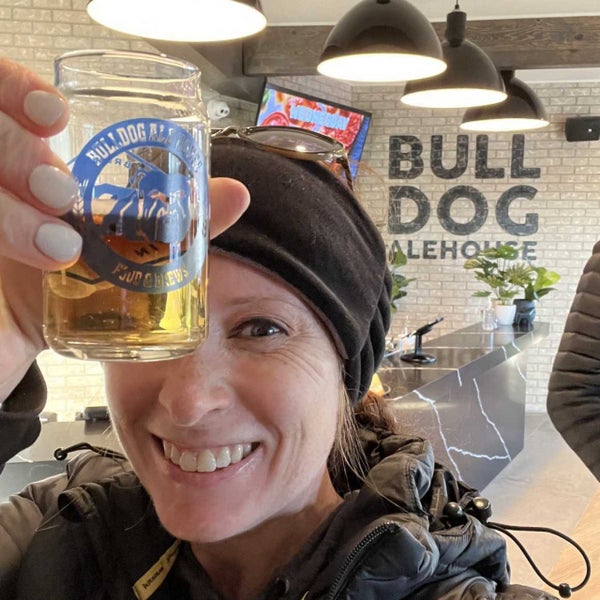 Bulldog Ale House - Pub