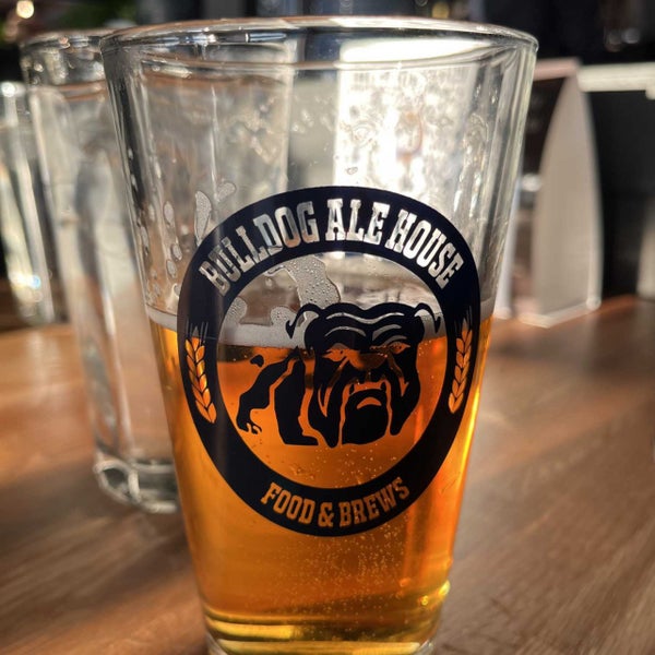 Bulldog Ale House - Pub