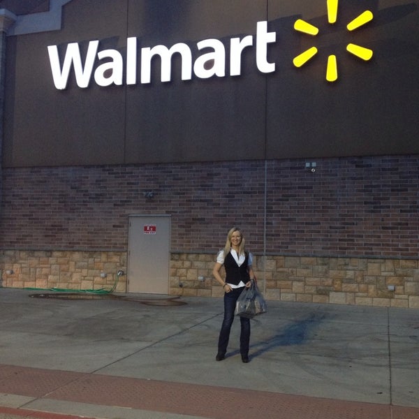 Photos at Walmart Supercenter - Big Box Store in Gurnee