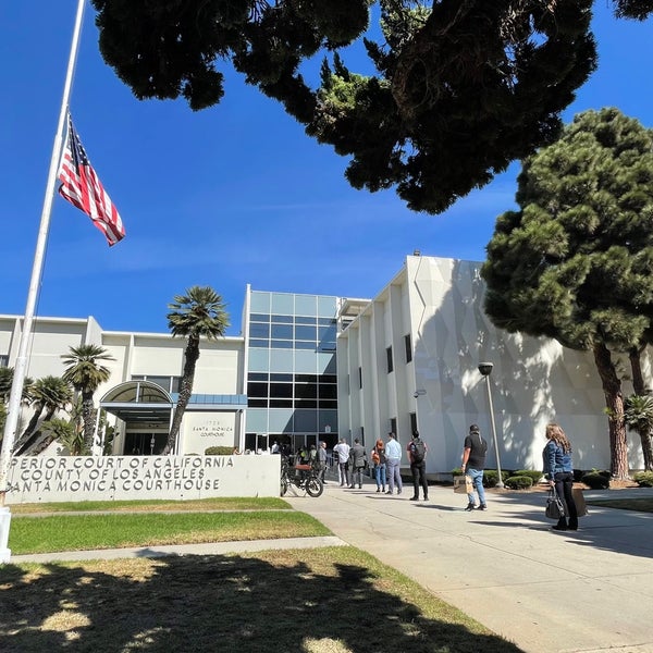 Photos at Los Angeles Superior Santa Monica Courthouse - Courthouse in ...