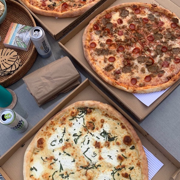 Flippin' Pizza - Pizzeria