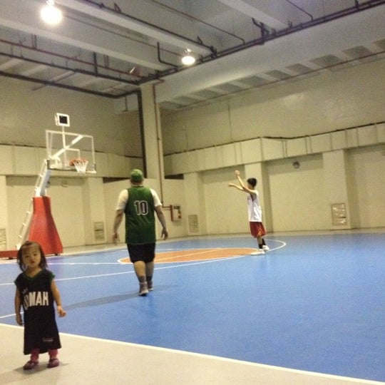 Photos at Serendra Basketball Court - Fort Bonifacio - 2 tips from 106 ...