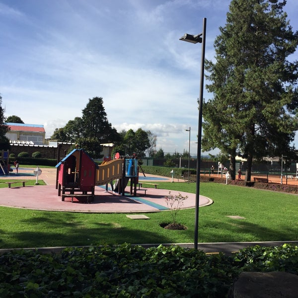 Campos de tenis de Compensar - 4 tips from 118 visitors