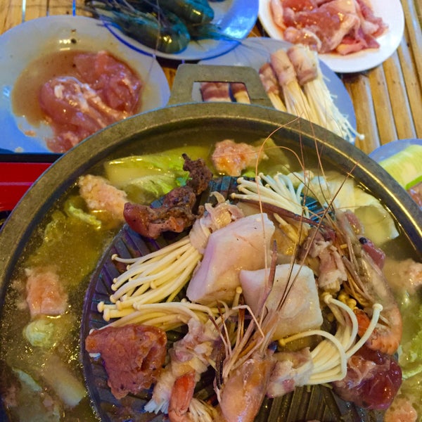 คิมูจิ หมูจุ่ม&กะทะร้อน (KiMuJi) - 1 tip from 284 visitors