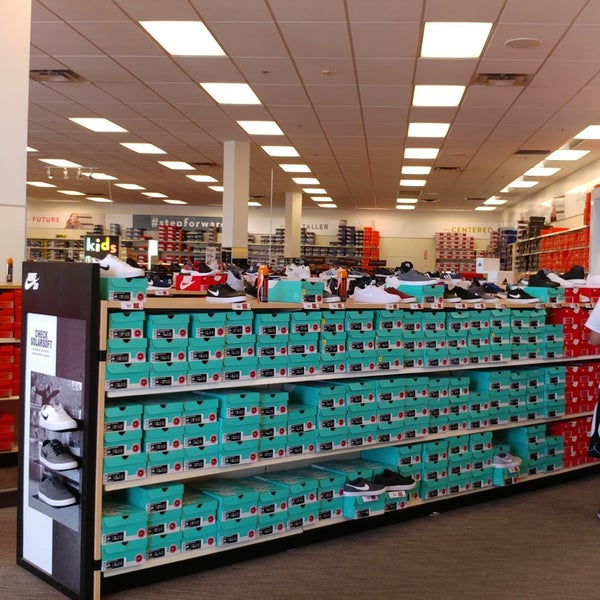 Famous Footwear - Shoe Store