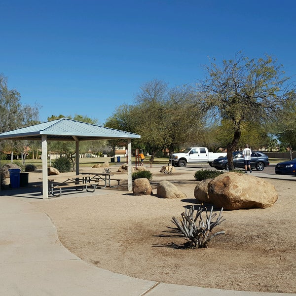 Desert Horizon Park - Park
