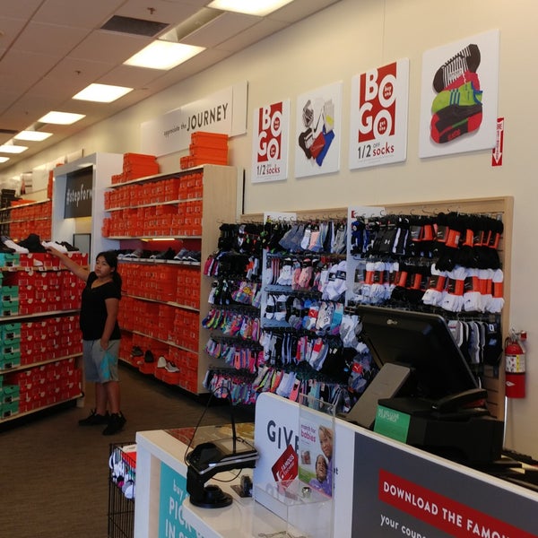 Famous Footwear - Shoe Store