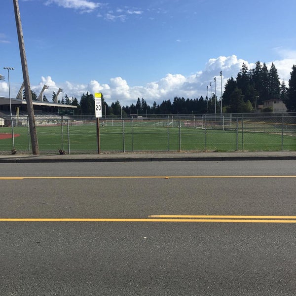 Edmonds Woodway High School - High School in Edmonds