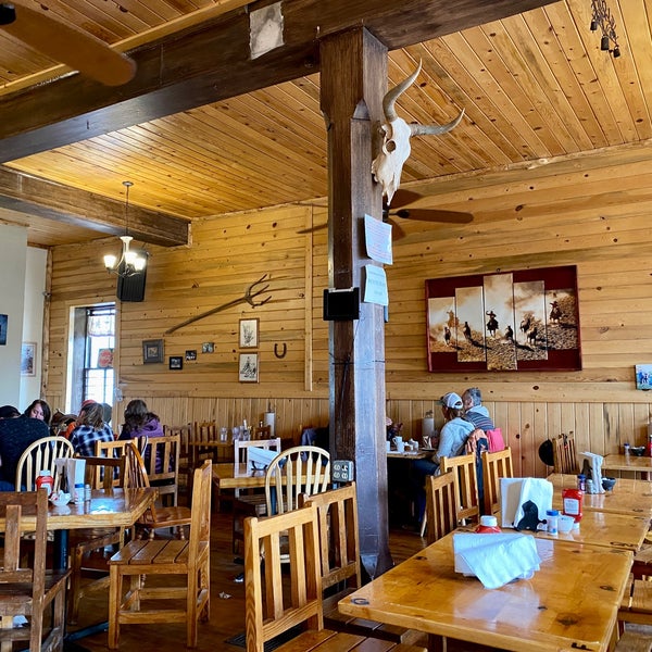 Cowboy's Smokehouse - 95 N Main St