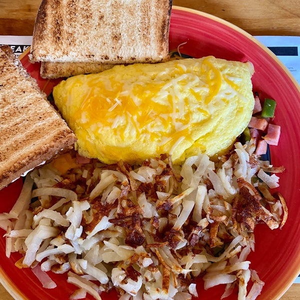 Cowboy's Smokehouse - 95 N Main St