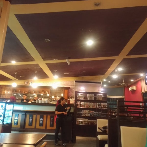 Cheezbox Cafe & Restaurant - Bandar Seri Begawan, Brunei and Muara District