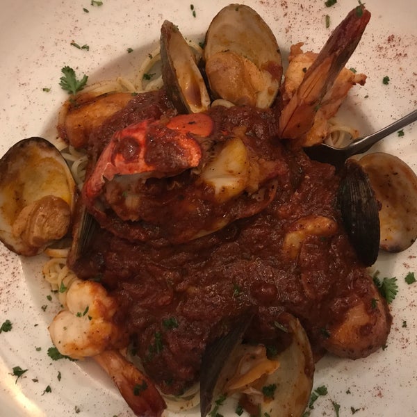 D'Raymond's - Italian Restaurant in Albany