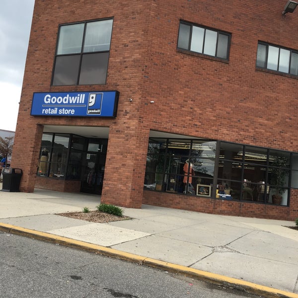 Goodwill - Brentwood - Langdon - 2200 South Dakota Ave NE