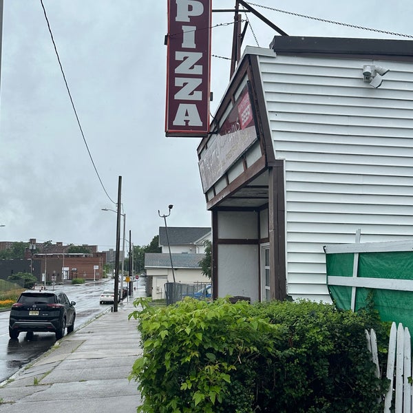 The Little Rendezvous - Pizzeria in Meriden