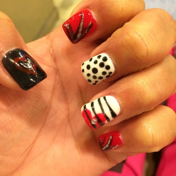 l'amour nails - Nail Salon in Northwest Side