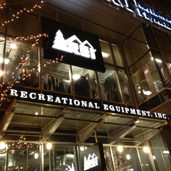 REI - Chicago, IL
