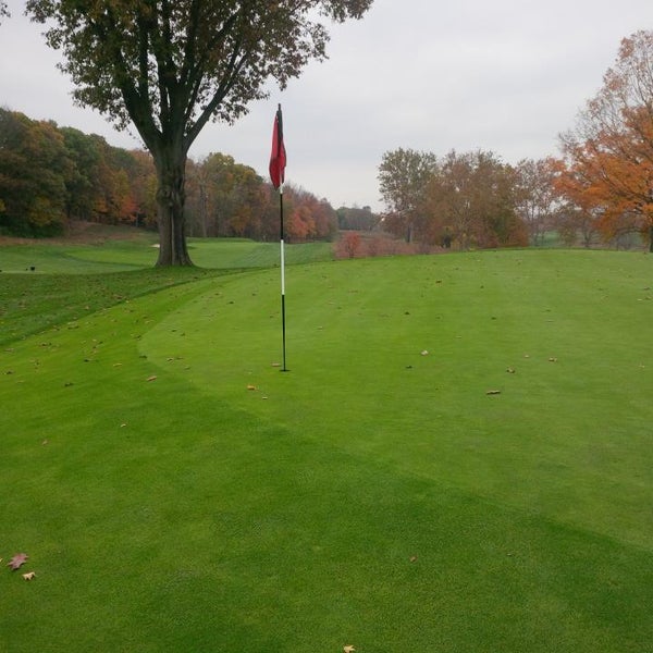 Moraine Country Club - Golf Course in Kettering