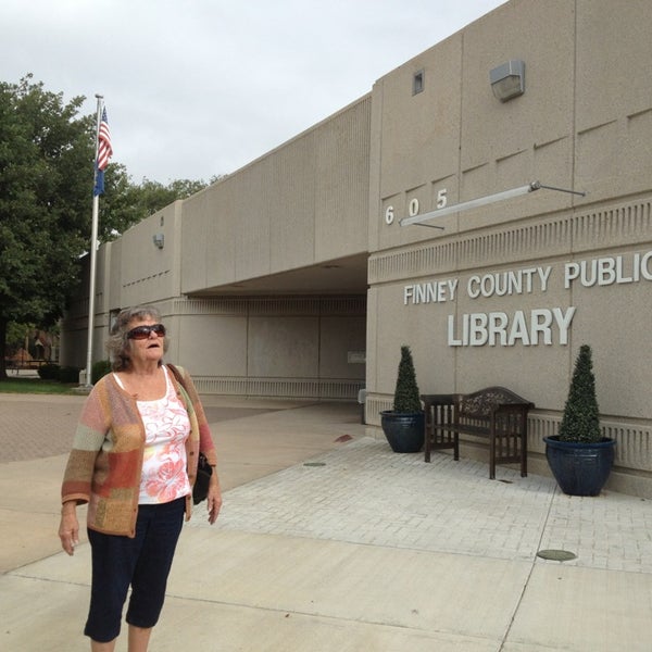 Finney County Public Library - Library in Garden City