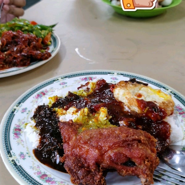 Wisma Genting Hawker Stalls - Food Court in Kuala Lumpur