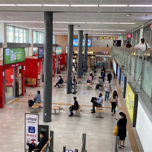 전주고속버스터미널 (Jeonju Express Bus Terminal) - Busbahnhof in Jeonju