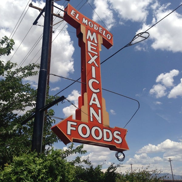 El Modelo's Instagram, Twitter & Facebook on IDCrawl