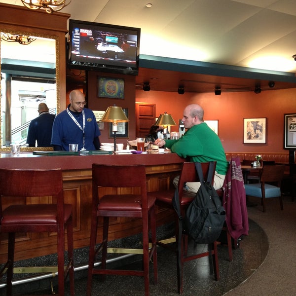 Red Rocks Bar - Denver International Airport - Denver, CO