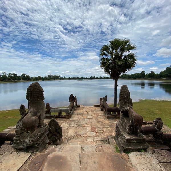 Sras Srang