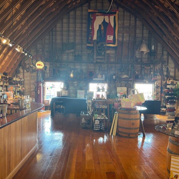 Photos at Huber's Orchard, Winery, & Vineyards - Winery