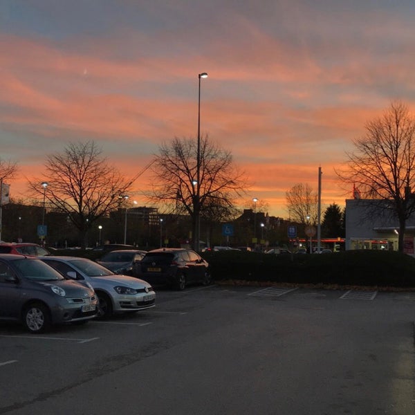 Regent Road Retail Park - Shopping Plaza in Salford
