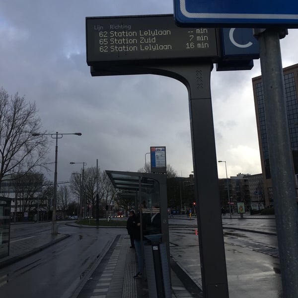 Busstation Amsterdam Amstel - Stadsdeel Oost - Amsterdam, Noord-Holland