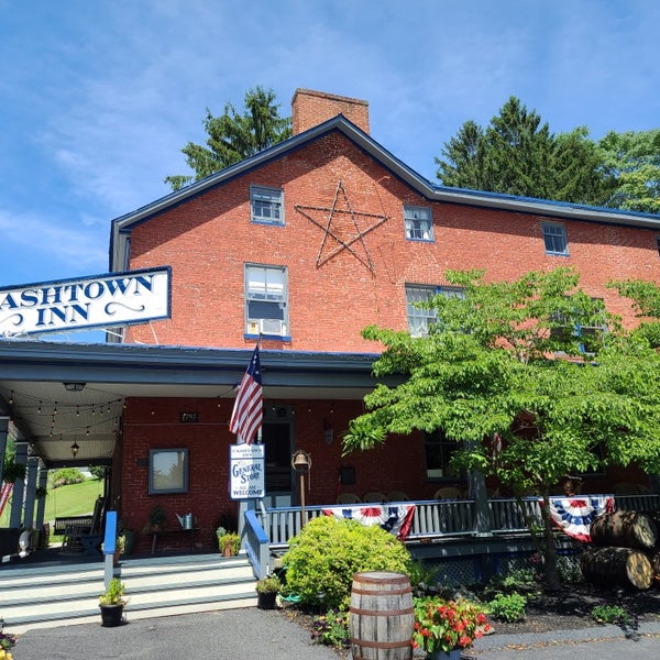 Cashtown Inn - Bed and Breakfast