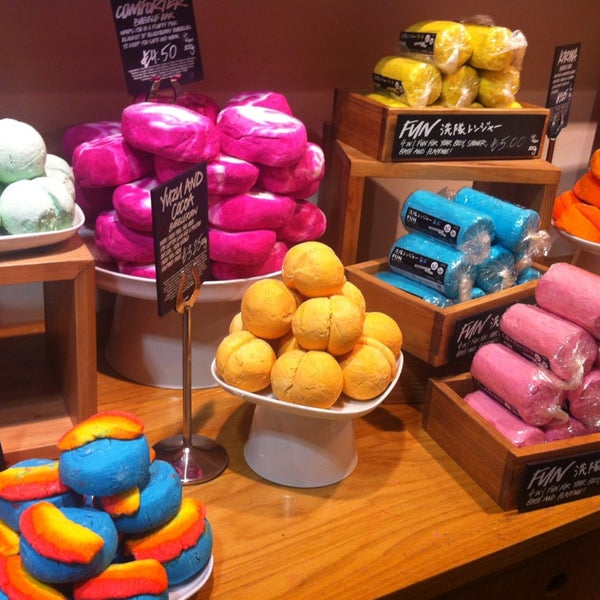 Lush - Cosmetics Shops in Mayfair