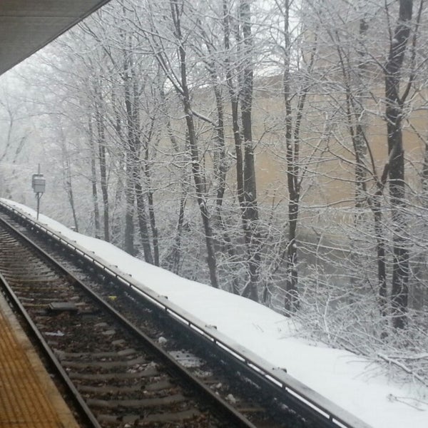 Photos at MTA Subway - Middle Village/Metropolitan Ave (M) - Middle ...