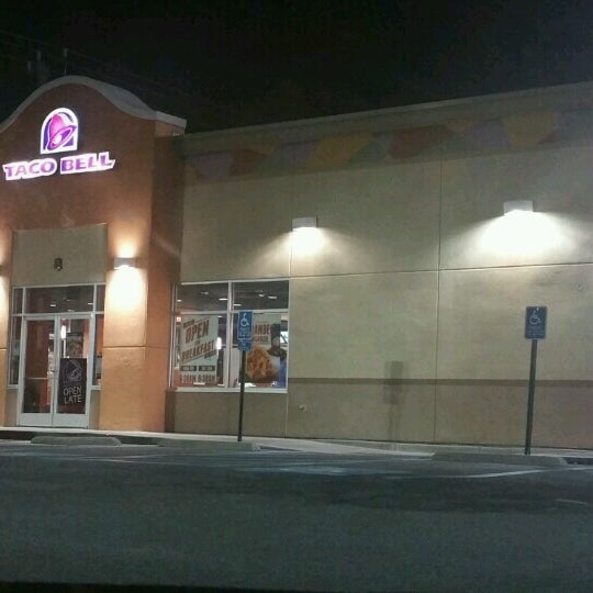 Taco Bell - Fast Food Restaurant in Farmington