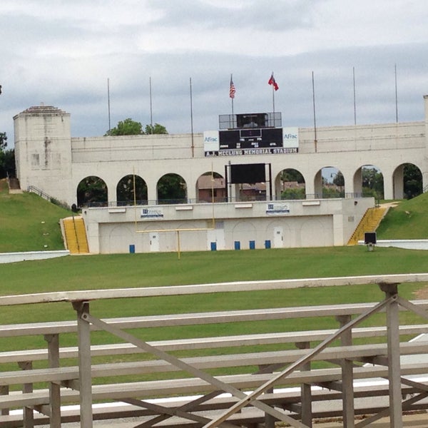Memorial Stadium - Stadium
