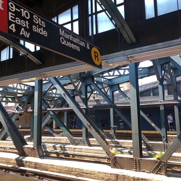 Photos at MTA Subway - 4th Ave/9th St (F/G/R) - Metro Station in Gowanus
