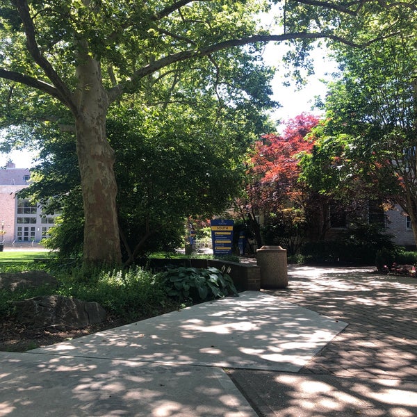 Hofstra Hall - 1 tip