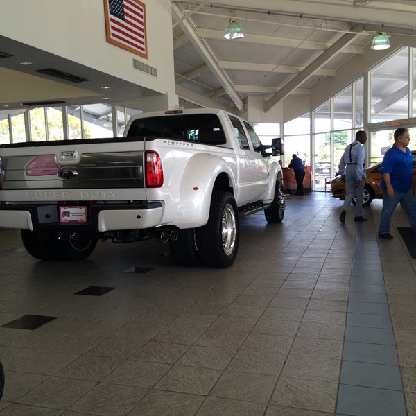 AutoNation Ford Miami - 16800 NW 57th Avenue