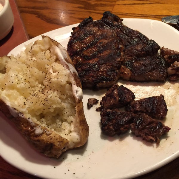 Photos at Outback Steakhouse - Foothill Ranch - 26652 Portola Pkwy