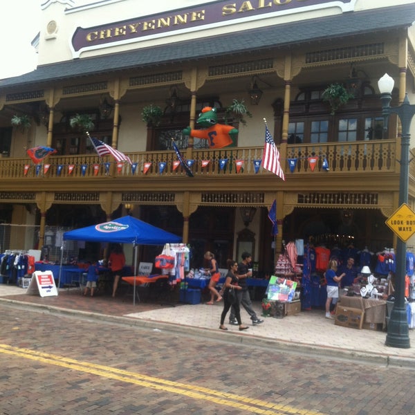 Cheyenne Saloon - Central Business District - 2 tips from 288 visitors