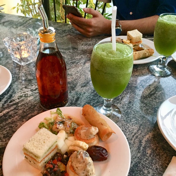 Xander’s - Café in Karachi