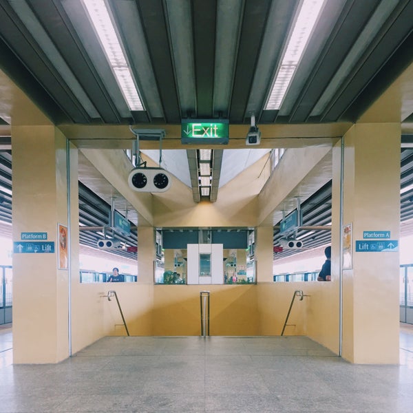 Commonwealth Mrt Station