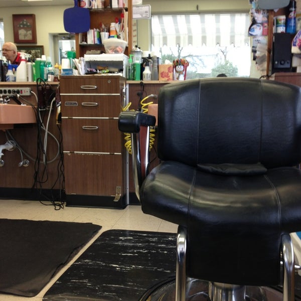 Plaza Barber Shop - Hair Salon in Birmingham