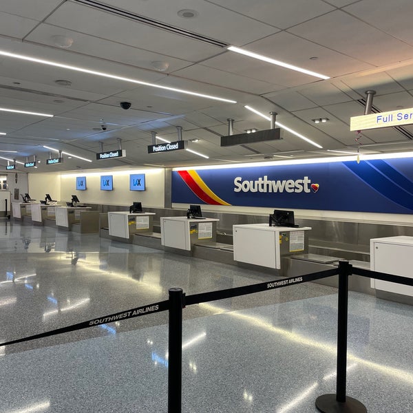 Southwest Airlines Check-in - Airport Ticket Counter in Los Angeles