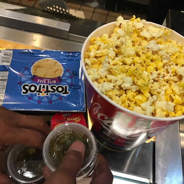 AMC Palm Promenade 24 - Cine en San Diego