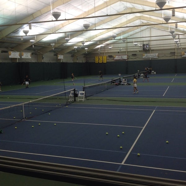 Wildwood Raquet Club - 508 N Hadley Rd