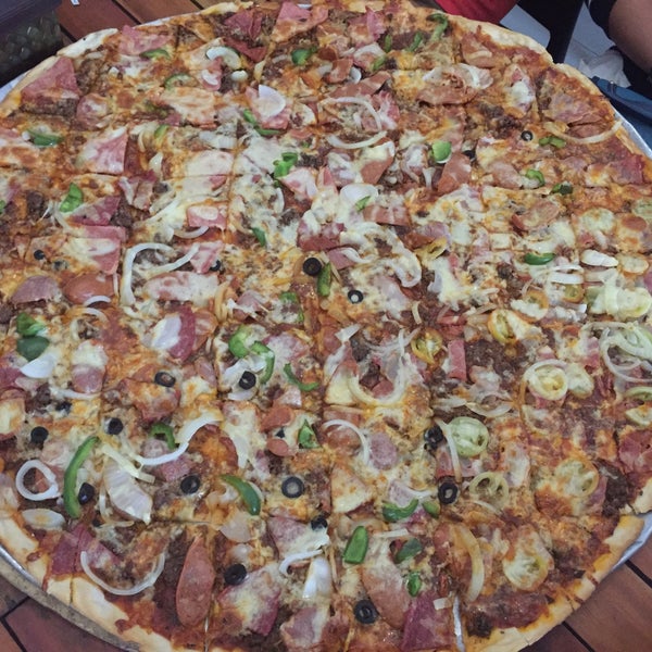 Greenoz Pizzeria - Pizzeria in Bacolod